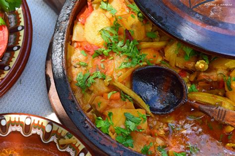 Постен гювеч в глинен съд Ябълка с канела