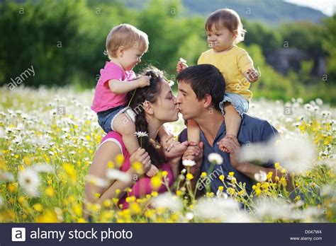 Красивые картинки про семью 40 фото