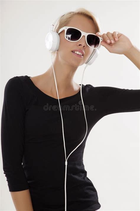 Beautiful Girl Is Listen To The Music Stock Image Image Of Attitude Eyeshadow 84418925