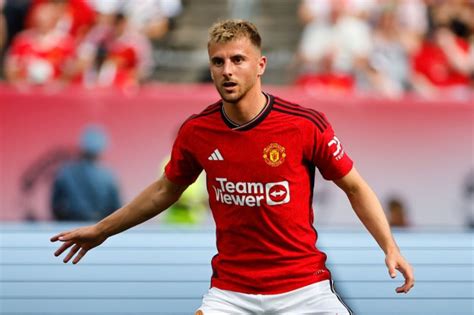 Christian Eriksen Rates New Man Utd Team Mate Mason Mount Football Metro News