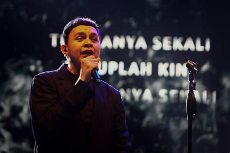 5 Lagu Tulus Tentang Perpisahan Dengan Kekasih Nomor 3 Viral Dan Bikin Galau