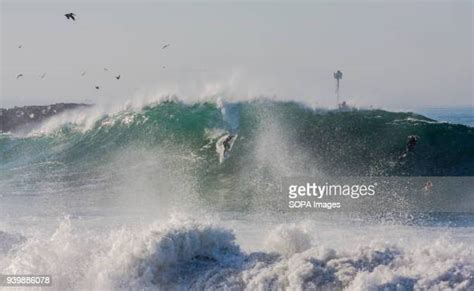 The Wedge Newport Beach Photos And Premium High Res Pictures Getty Images