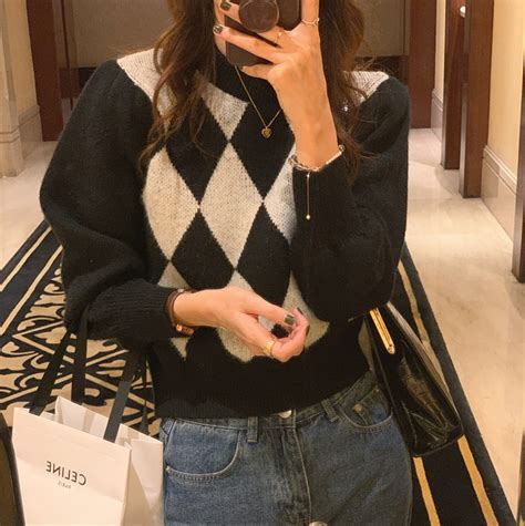 [당일배송] 드골 가을 겨울 결혼식 하객룩 아가일 크롭 니트티 키작녀 키작은여자 오피스룩 출근룩 데일리룩