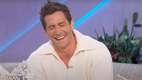 Jake Gyllenhaal Calls Out Kelly Clarkson For Calling Acting A Fake Job