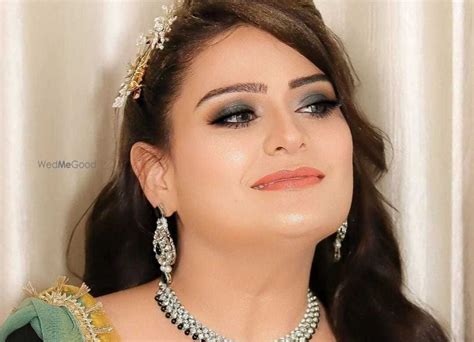 Neha Kushwaha Makeup Artist Price And Reviews Noida Makeup Artist