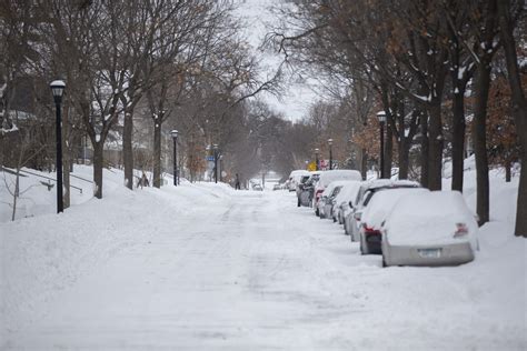 Scenes From The Massive Snowstorm Minnesota Spokesman Recorder