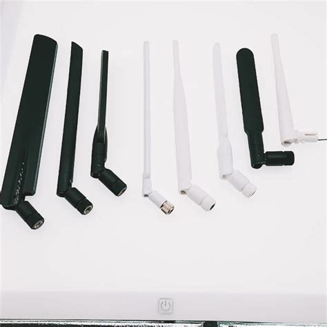 Lte 2600mhz Hinged Terminal Antenna With Sma Male Connector For Zte Huawei Router Buy Zte