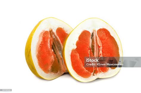 흰색 배경에 밝은 배경색 감귤 류 없이 Pamelo 크고 수 분이 많은 과일 0명에 대한 스톡 사진 및 기타 이미지 0명 감귤류 과일 건강한 생활방식 Istock