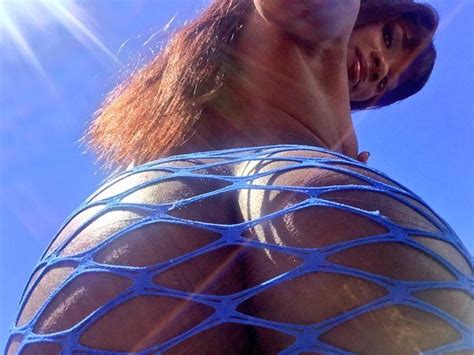 Ana Foxx Shesfreaky