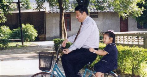 Xi Jinpings Daughter Introduces Daughter For The First Time Deleting