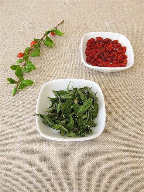 枸杞干和枸杞叶