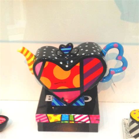 Romero Britto Elephant Sculpture And Hello Kitty Collection