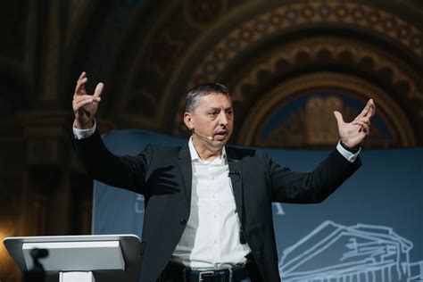 Cine Este Daniel David Edupeduro