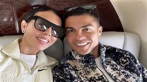 30 قيراطًا من الألماس كم يبلغ سعر خاتم زواج رونالدو من جورجينا؟