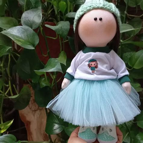 خرید و قیمت عروسک روسی 30 سانتی دختر با دامن تور و کلاه بافتنی از غرفه