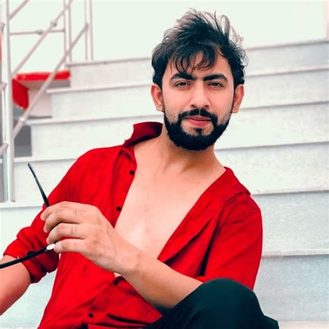 Lovesh Vyas Laveshvyasofficial • Threads Say More