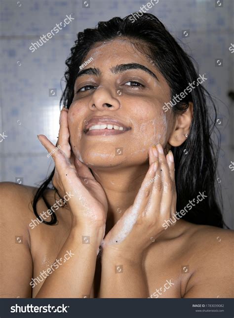 206 Beautiful Natural Girl Smiling Rubbing Her Face Images Stock