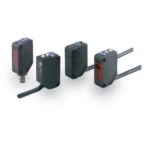 PVC Retro Reflective Photoelectric Sensor For Object Detection Sensing Distance Upto Mtr At