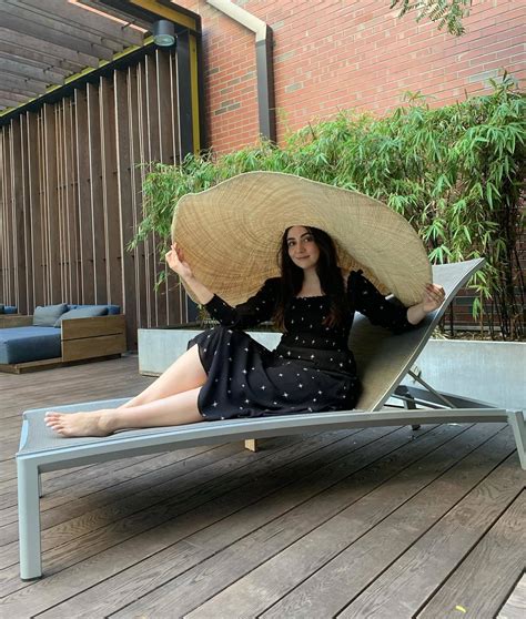 Safiya Nygaards Feet