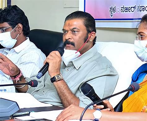 Minister Anand Singh I Am Ready To Give Ballari Charge To Sriramulu