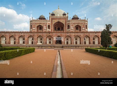 Humayun Tomb In Delhi A Mughal Architecture Masterpiece In India