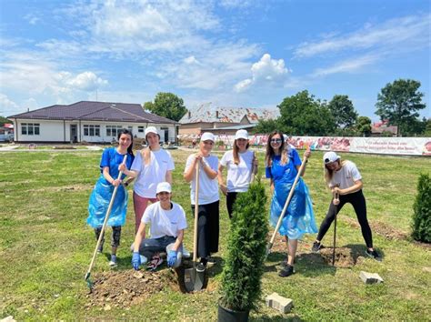 Ella Chilea On Linkedin Mazarscommunityday Renovateaschool Csrinitiative Schoolsinruralareas…