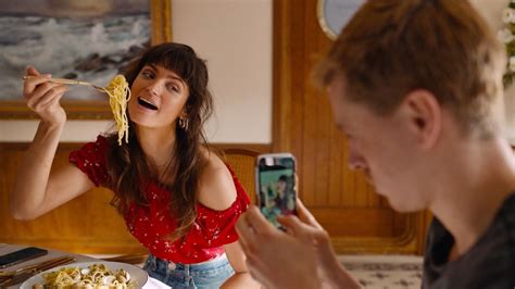 Triângulo Da Tristeza Provocações Em Forma De Filme