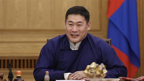 Ерөнхий сайд Л Оюун Эрдэнэ ХБНГУ д албан ёсны айлчлал хийхээр мордлоо