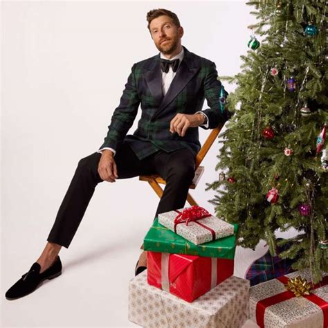 Brett Eldredge Is Going On Tour — So It Must Be Christmas Exclusive