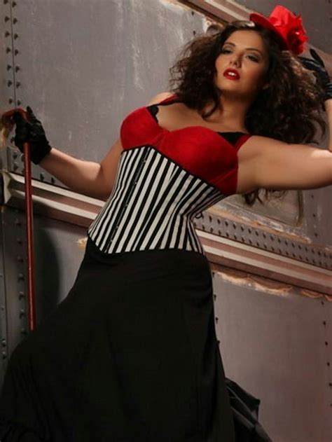 13 Best Plus Size Corsets And Bustiers To Seriously Upgrade Your Lingerie