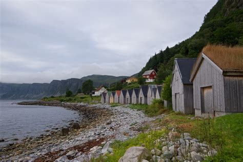 Selja Kloster Historisk Klosterøy Ved Selje I Nordfjord Fjords Com