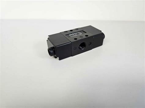 Valve Parker B53003 PP | Glastechnik Bauer