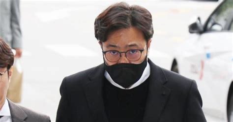 포토 더기버스 안성일 대표 피프티 피프티 사태 약 4개월 만에 첫 경찰 조사