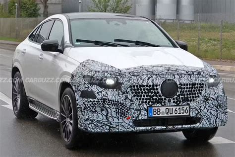 이렇게 바뀐다고 국내 출시를 예고한 메르세데스 벤츠의 준대형 Suv 페이스리프트 모델 테스트카 포착