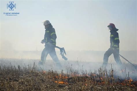 C4 На Буковині внаслідок короткого замикання палав автомобіль