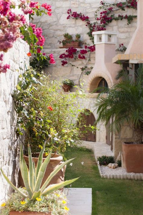 Greek Architecture Garden Ancient Greek Garden With Trees And Plants