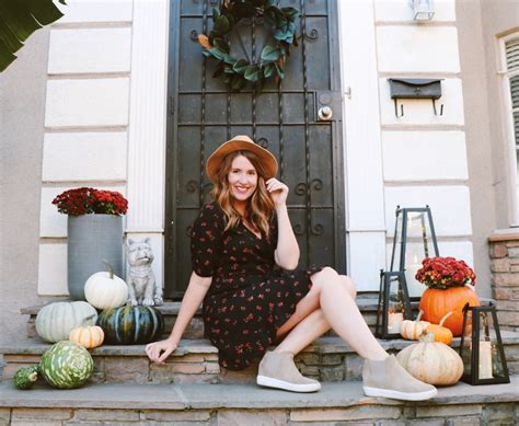 Decorate Your Front Porch For Fall Diy Darling