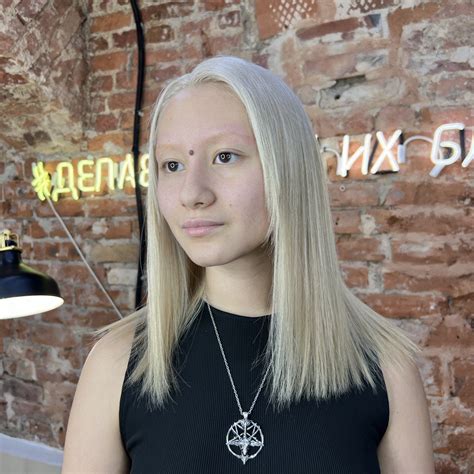 MOLLY FRANCESCA Cam Model Free Live Sex Show Chat Stripchat