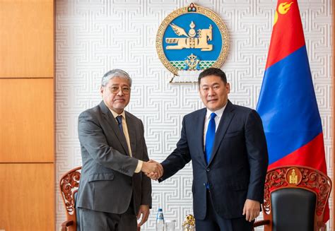 Монголын анхны мэдээллийн сайт Sonin Mn