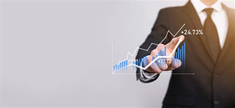 그래프 성장을 유지하고 자신의 사업에서 차트 긍정적 인 지표의 증가를 보유하고 사업가 투자 개념판매 데이터 및 경제 전략 및 계획 디지털 마케팅 및 주식 시장 분석 가격에