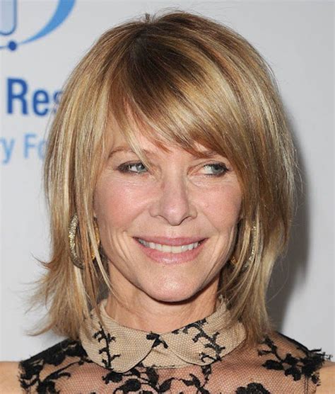 Effortlessly Flattering Hairstyles For Women Over Flipopular Com