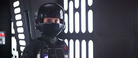 Pin By Natalie Black On Cosplay Jyn Erso Jyn Erso Darth Vader Erso