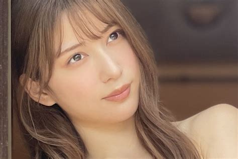 雪平莉左、ランジェリーにジーンズで「令和最高の美ボディ」炸裂 グラッチェ