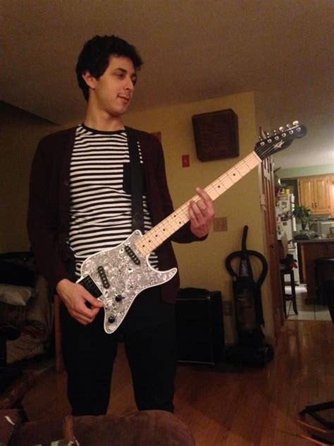 the mini gets a test drive by screamer custom guitars
