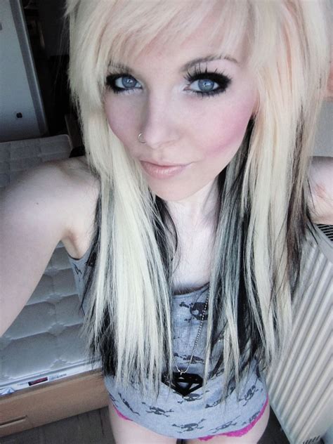 Crazy Blonde Emo Teen Porno Chaude