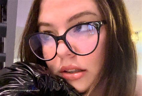 Leather And Heels Joi Pluto Princess Official Profile