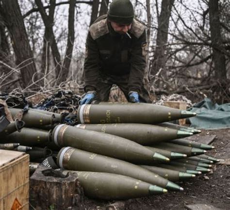 တောင်ကိုရီးယားက ယူကရိန်းကို အမြောက်ကျည်ဆန်ပေါင်း ၁ဝဝဝ ကျော် ကူညီထောက်ပံ့ပေးခဲ့ဟု သတင်းများ ထွက