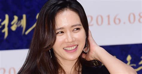 [포토엔]손예진 우아하게~