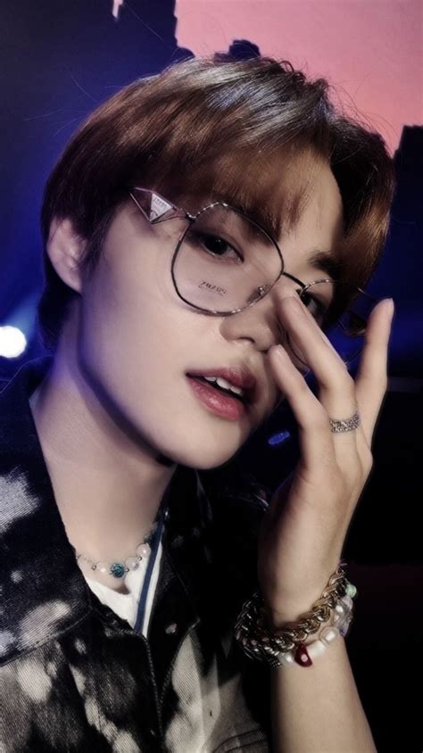 Doyoung 🐰 Treasures Cute Asian Girls Kpop Aesthetic