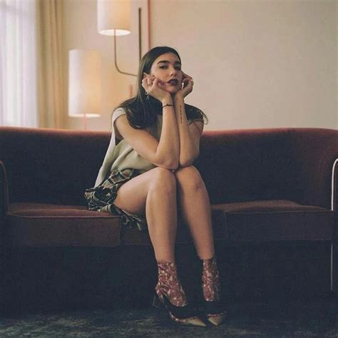 Pin By On Dua Lipa Lipa Dua Celebs